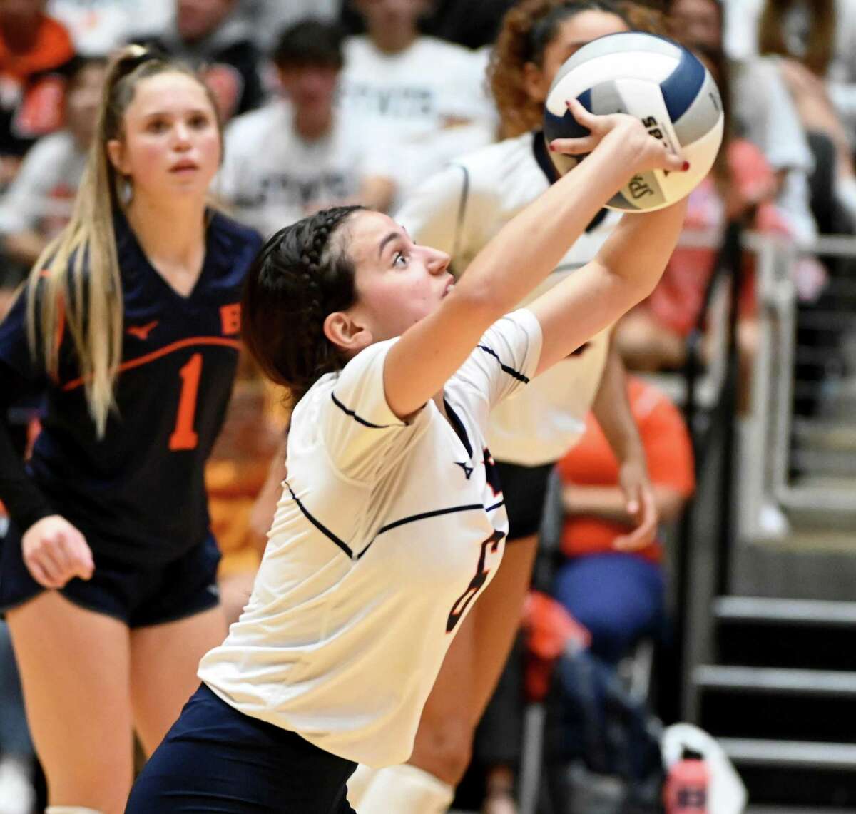 Brandeis moves into the 6A state volleyball final