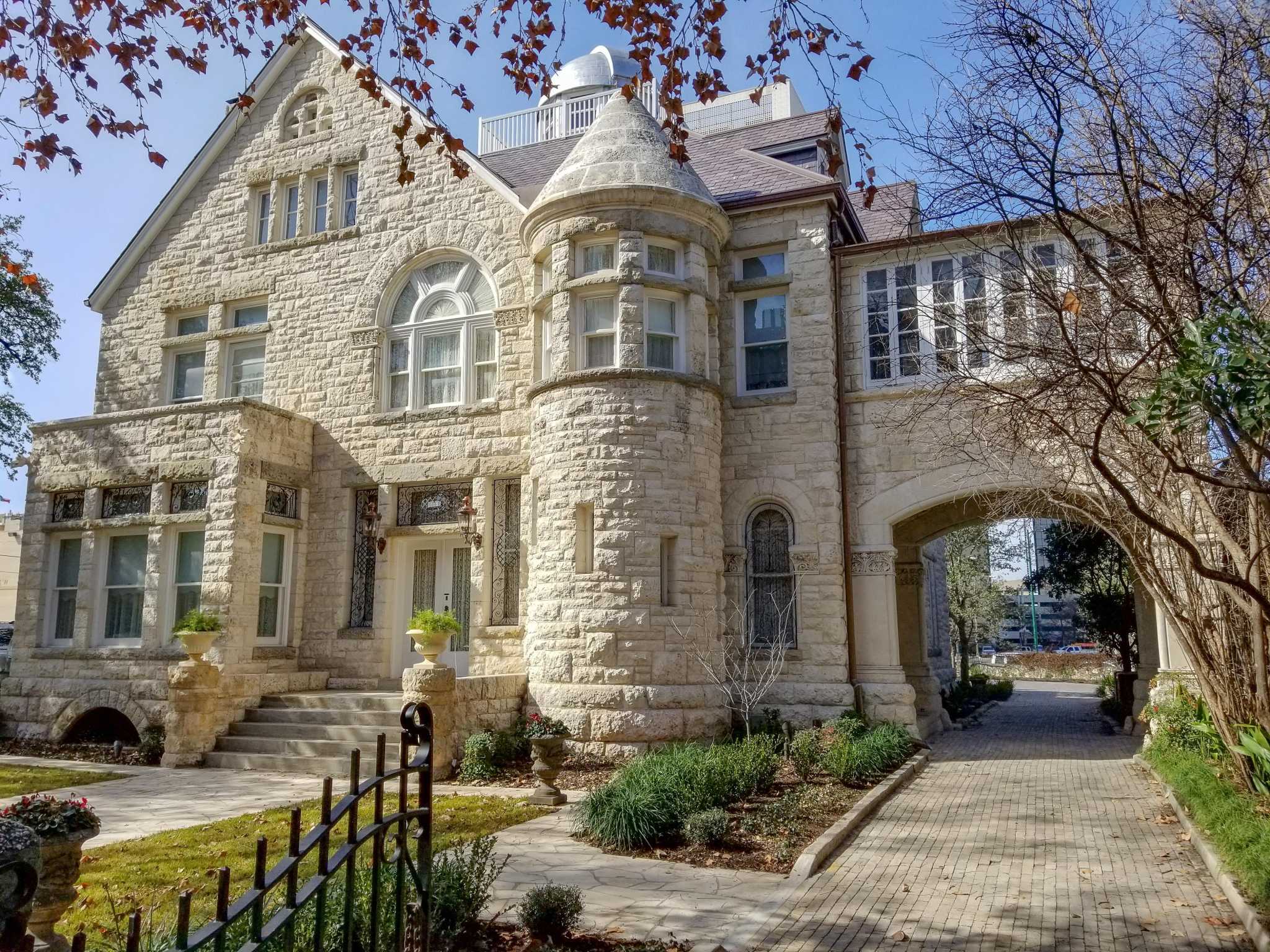 Ledger spurs quest to find history of San Antonio’s British immigrants