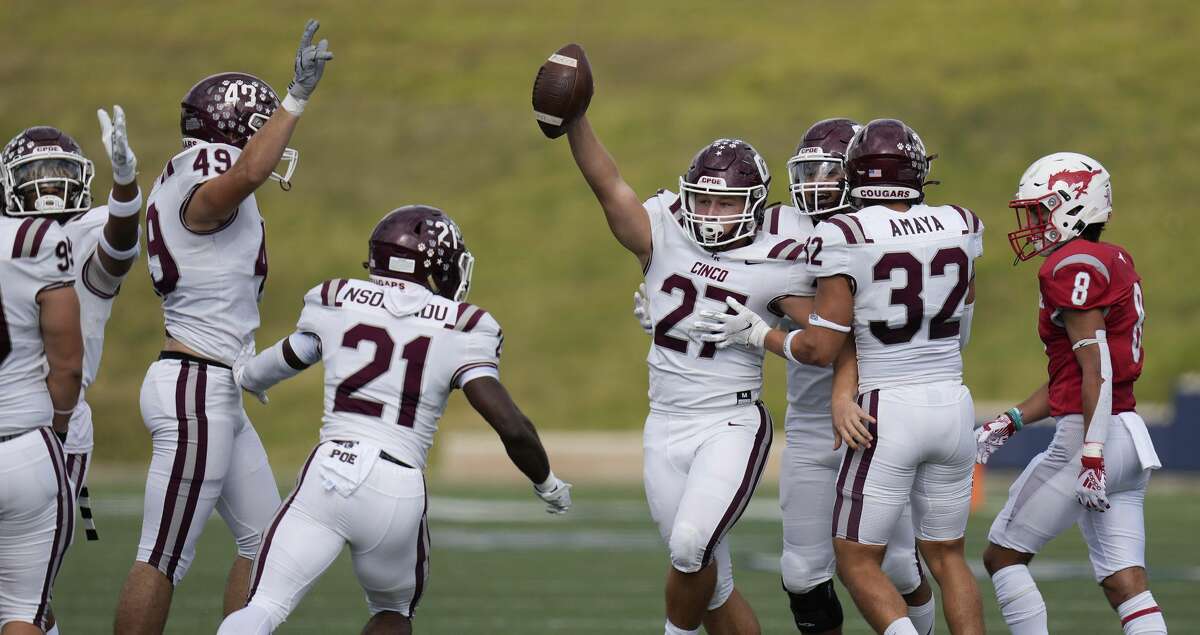 Cinco Ranch cruises past Memorial in area round