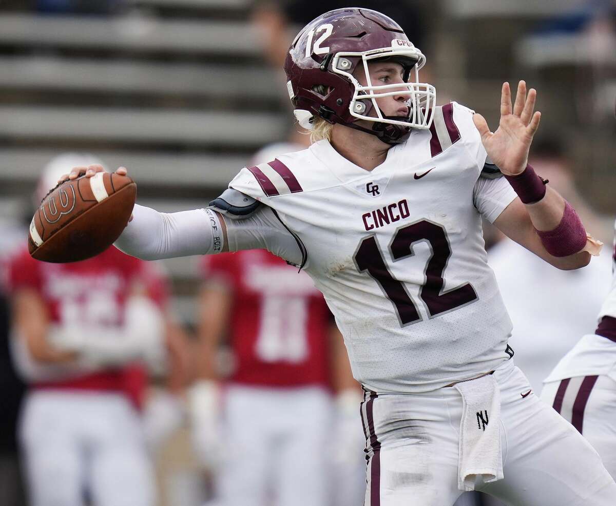 Cinco Ranch cruises past Memorial in area round