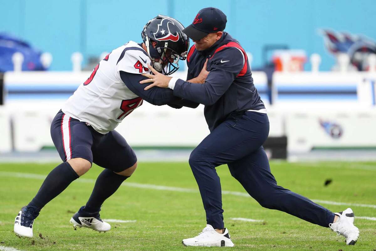 Texans shock AFC-leading Titans for second win of season