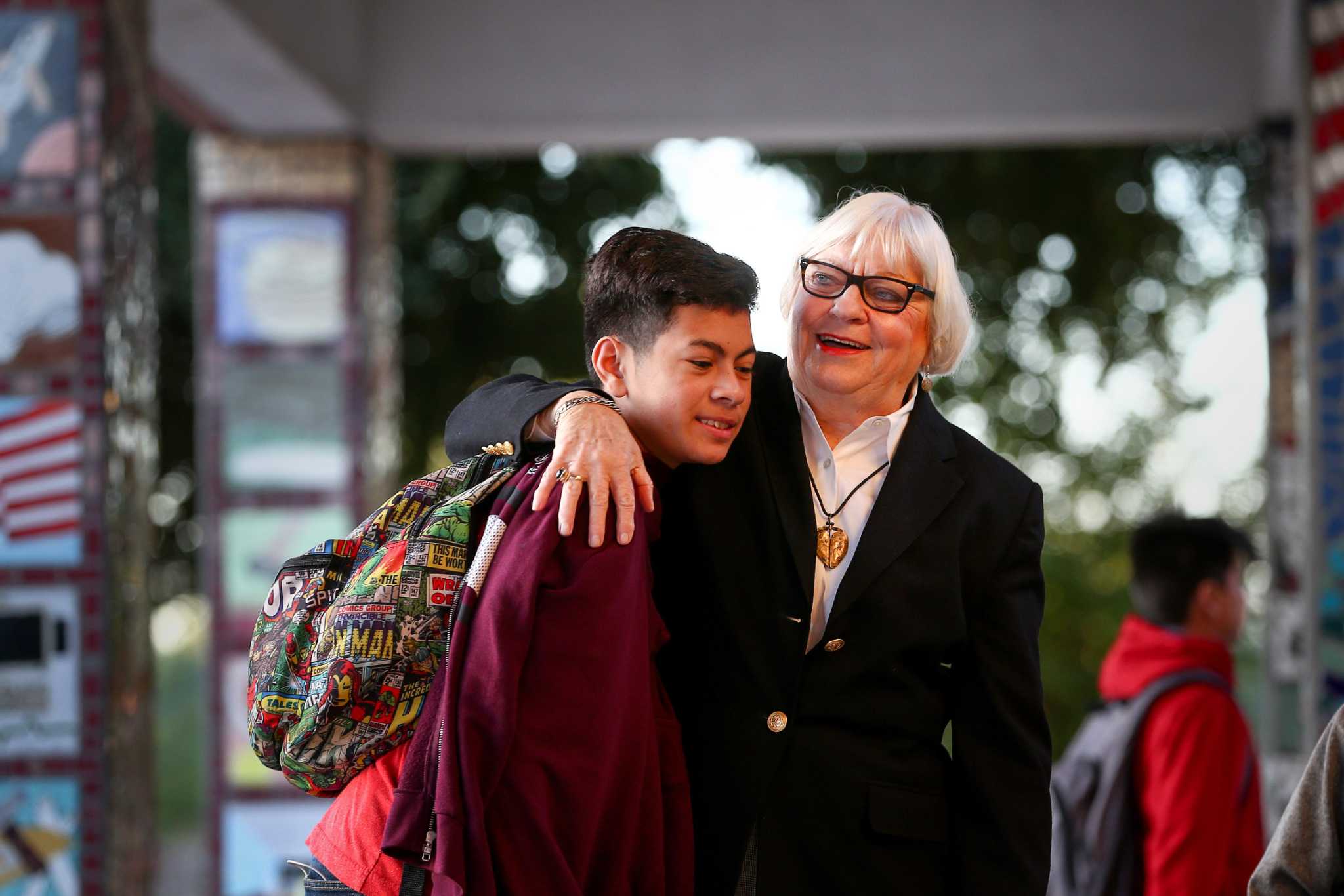 Bertie Simmons, credited with turning around Houston ISD's Furr High ...