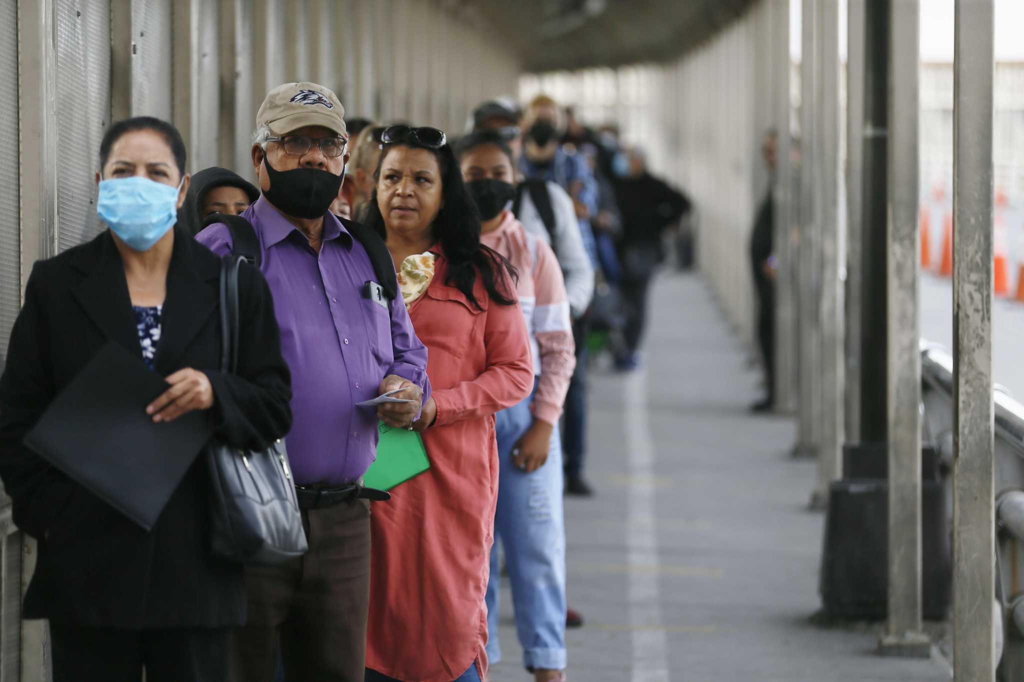 Cross-border traffic increases at El Paso-Juarez crossing