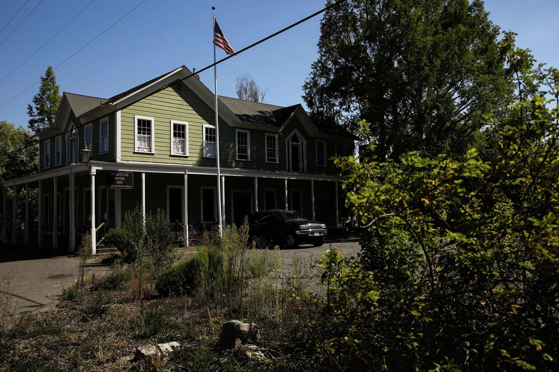 Historic Wine Country hotel moves forward with restaurateur accused of ...
