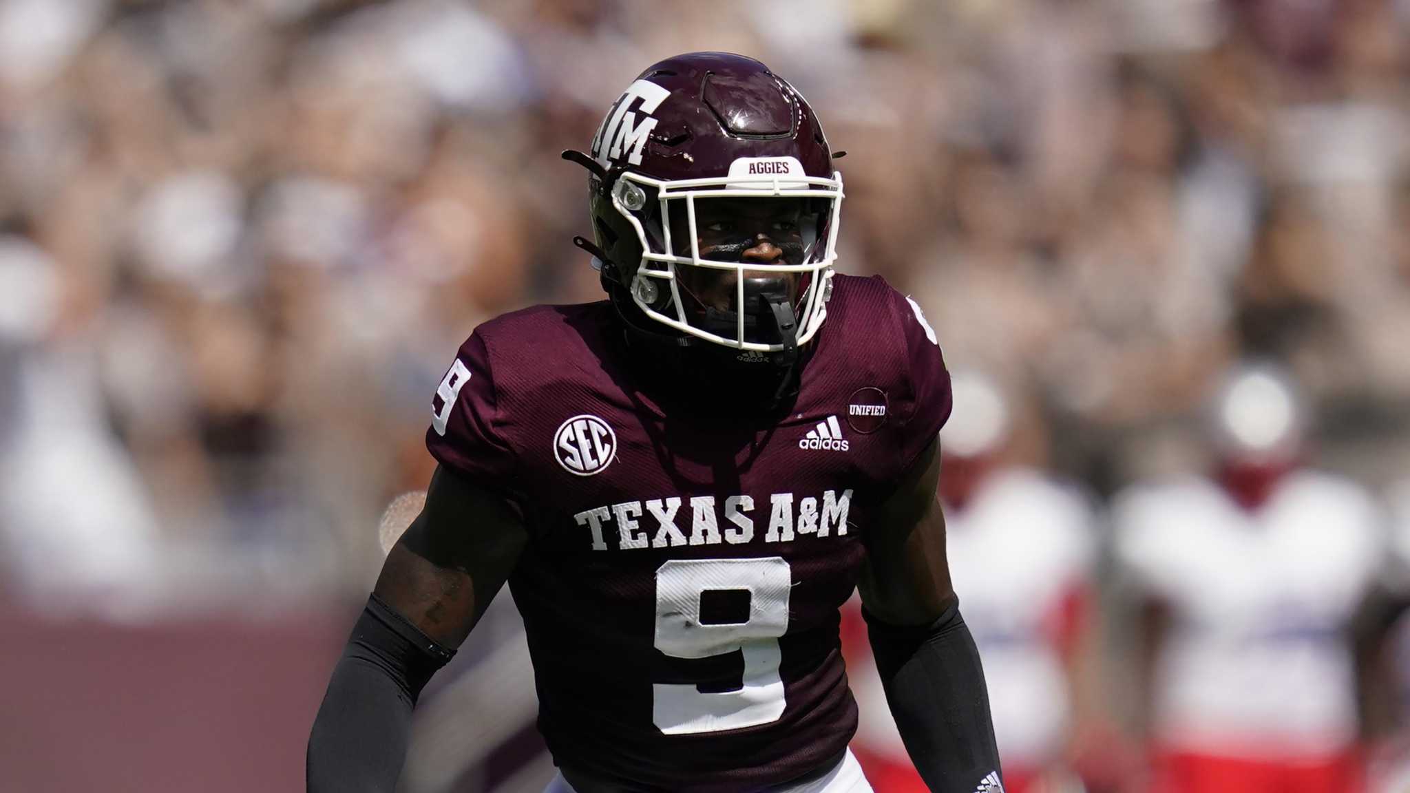 Leon O’Neal opted to stay at Texas A&M. He’s glad he did.