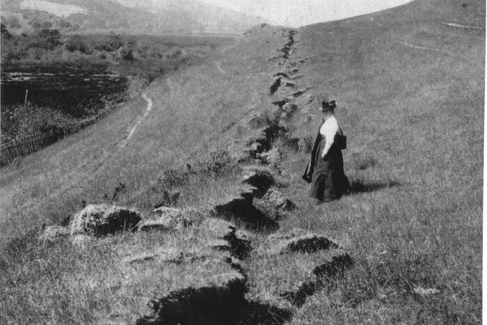 Magnitude 7.1 earthquake strikes Atlantic Ocean