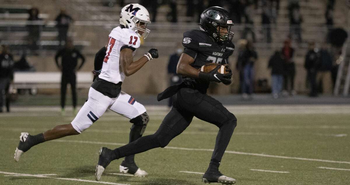 Hightower takes down Manvel for playoff victory
