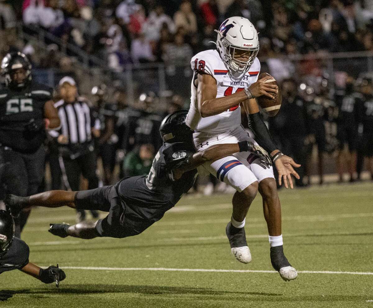 Hightower takes down Manvel for playoff victory