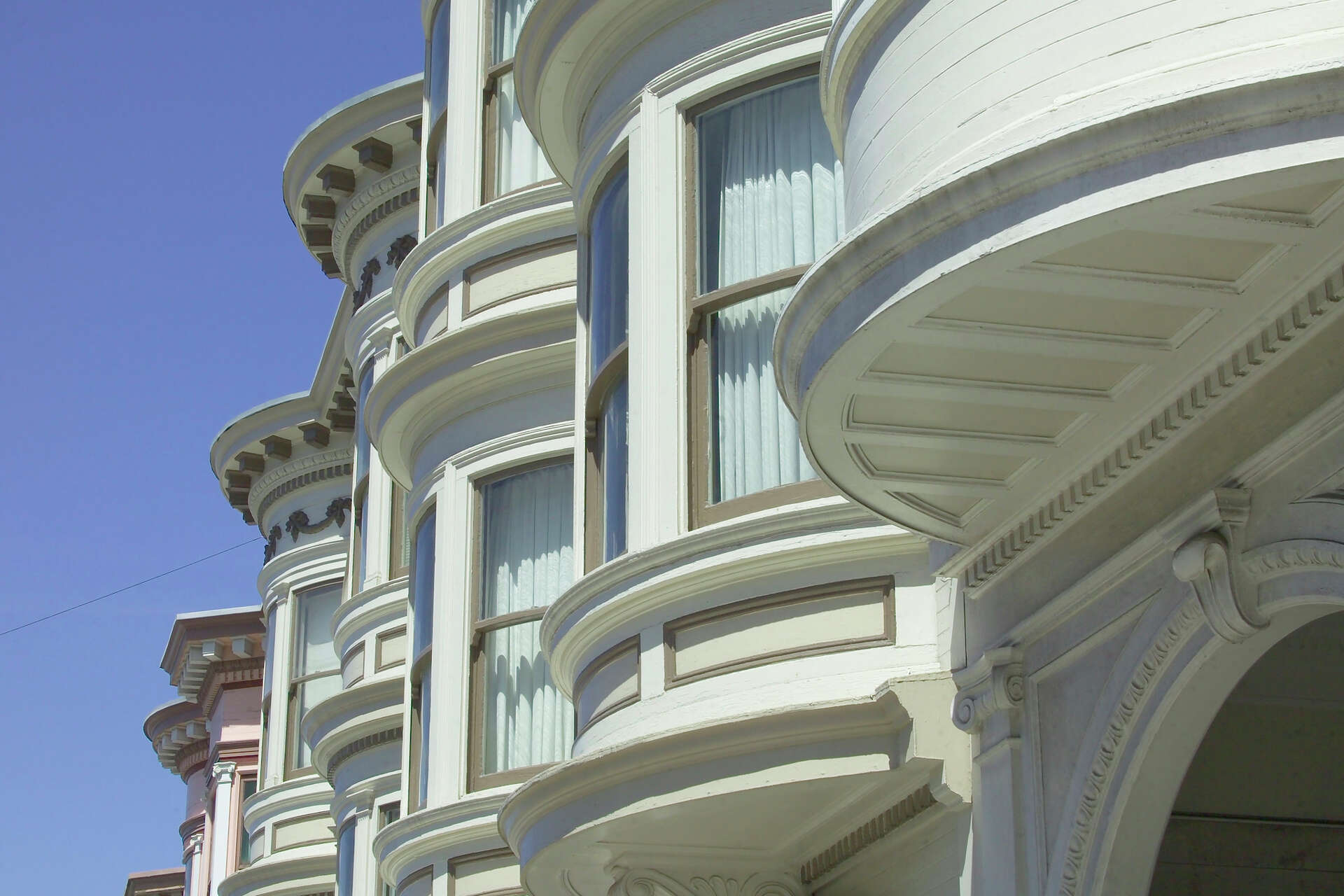 The story behind San Francisco’s iconic bay windows