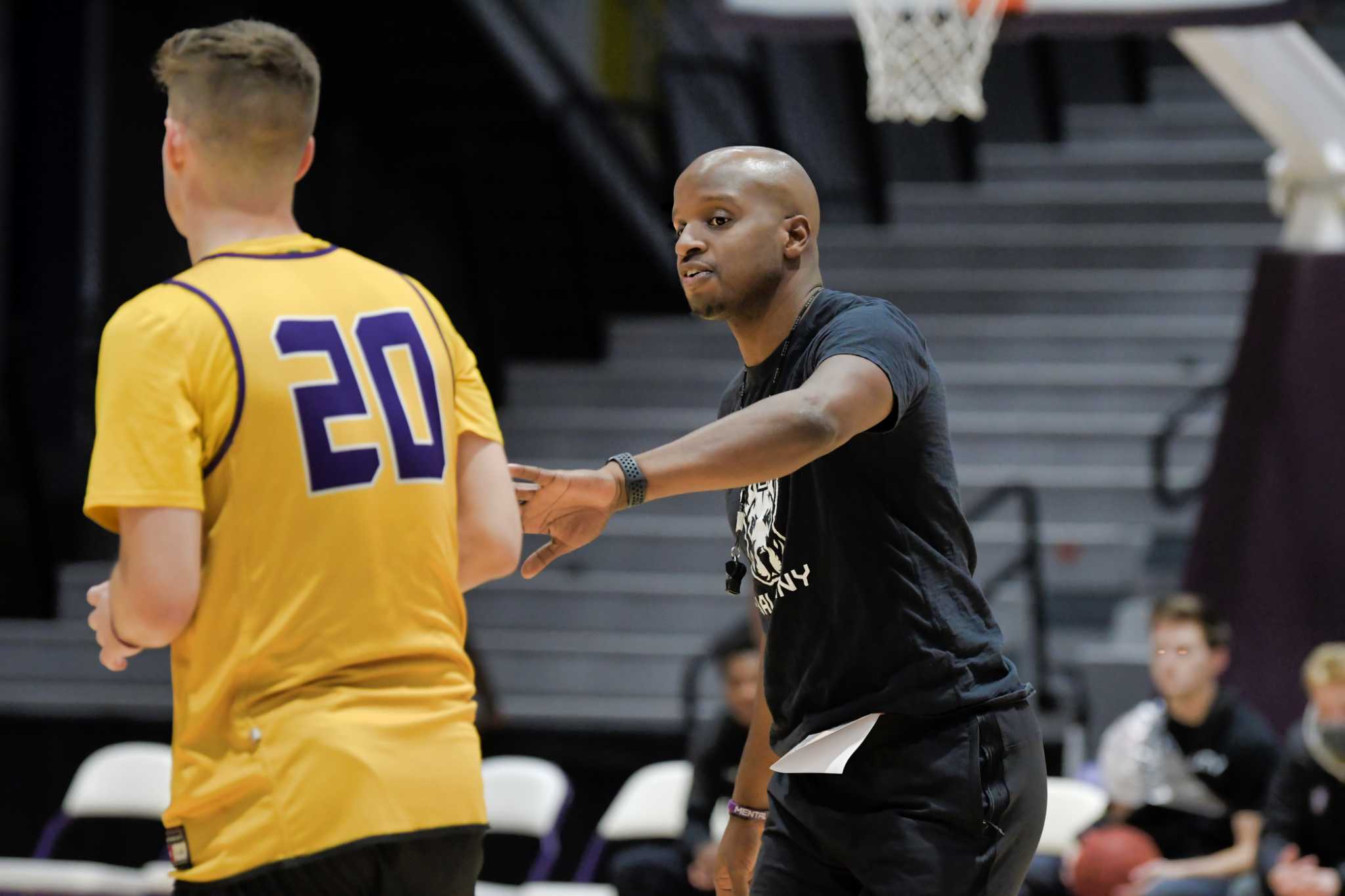 UAlbany men's basketball on the road again