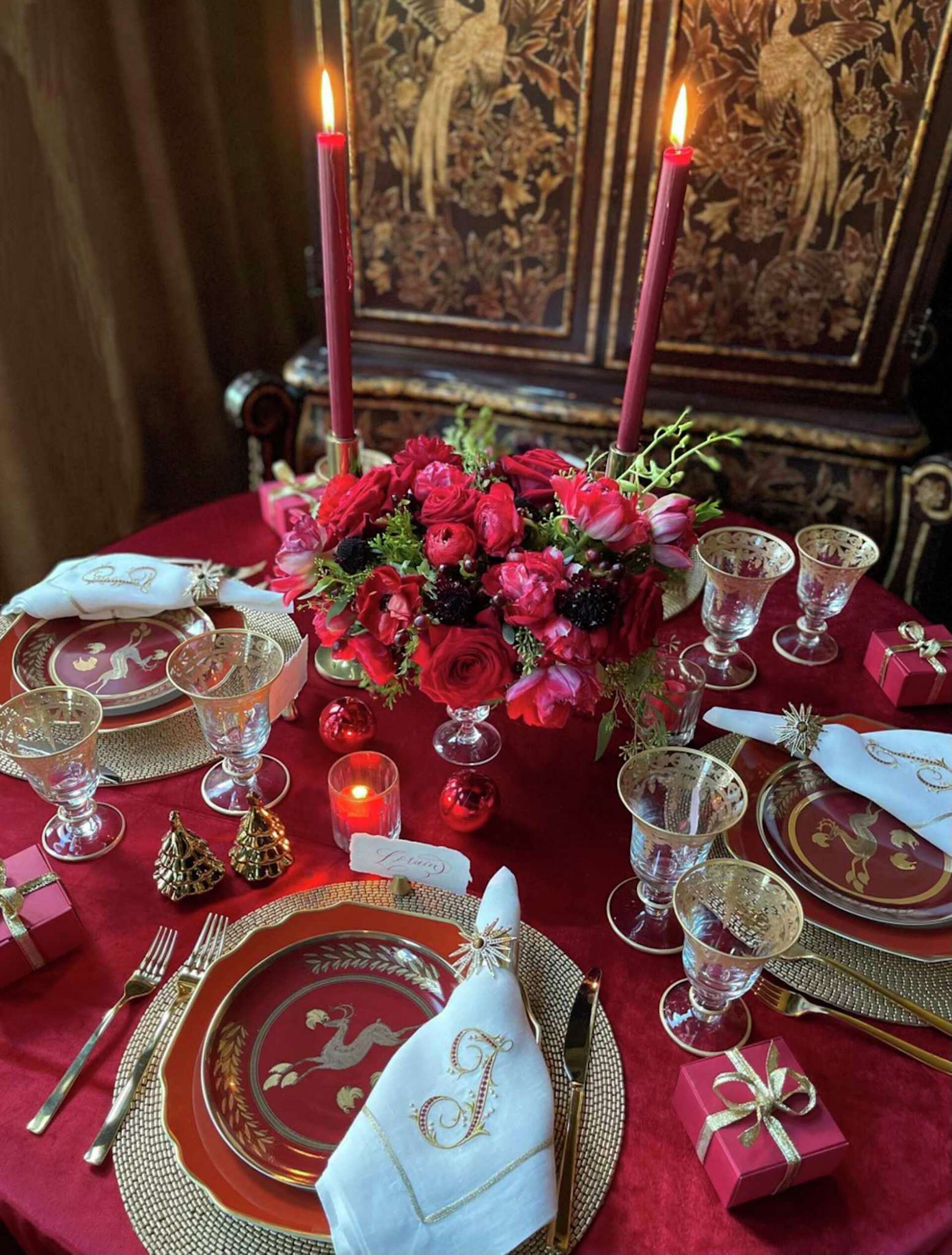Planning a holiday party? Here’s advice from Houston tabletop expert ...