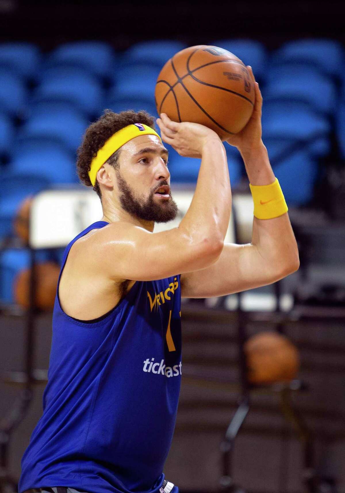 Warriors’ Klay Thompson finds his groove hoisting jump shots in Santa Cruz