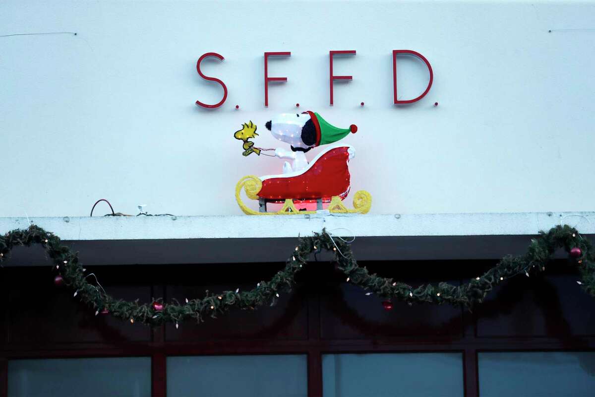S.F. fire stations will light up again; holiday decoration contest returns