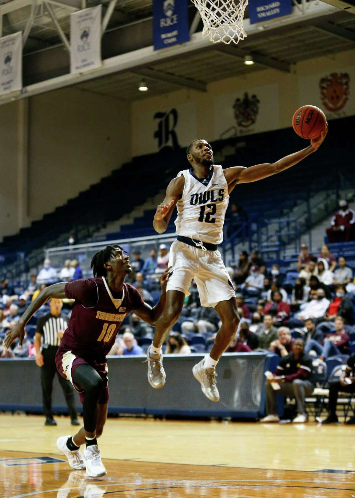 Big second half fuels Texas State to win over Rice men