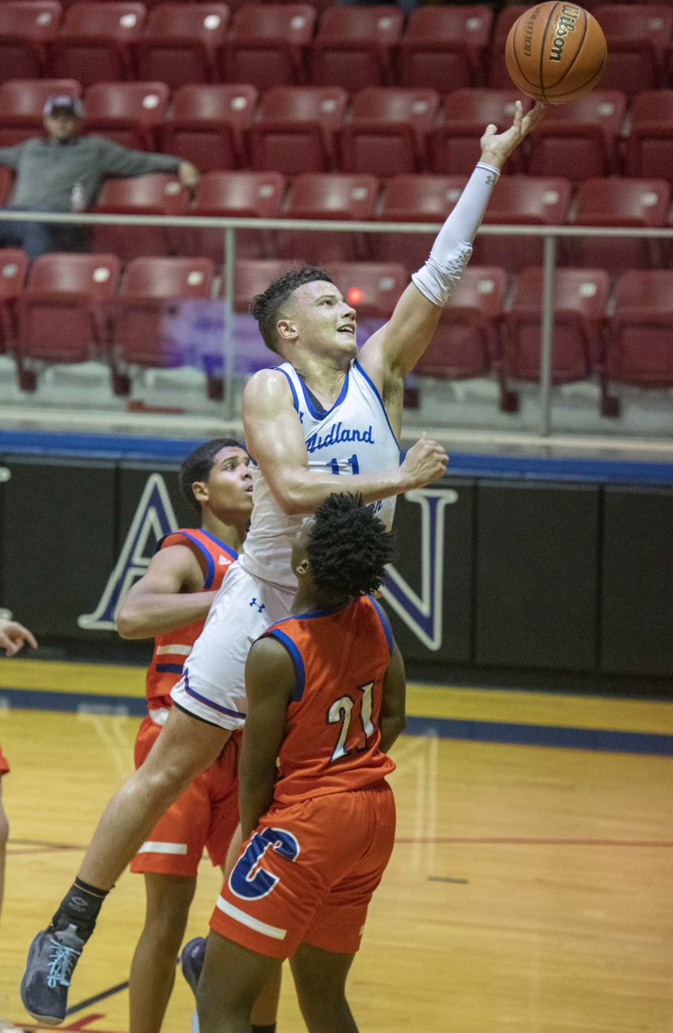 HS BOYS BASKETBALL: MCS jumps out to lead, beats Seminole
