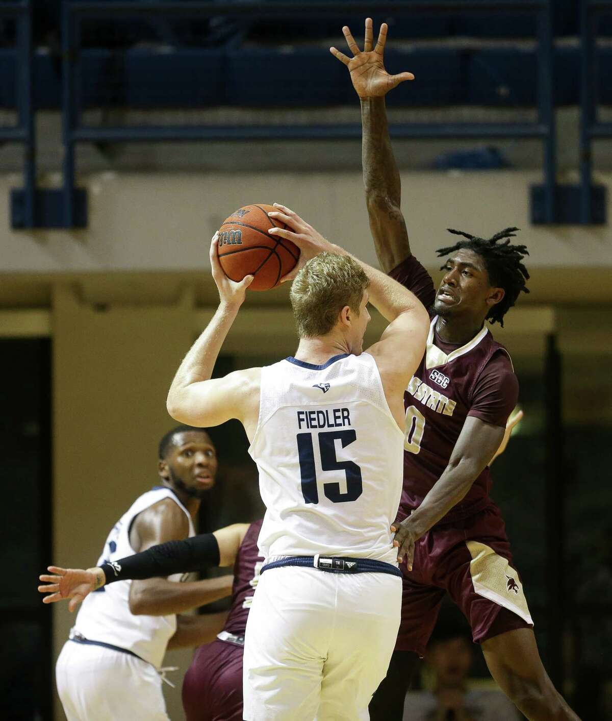 Big second half fuels Texas State to win over Rice men