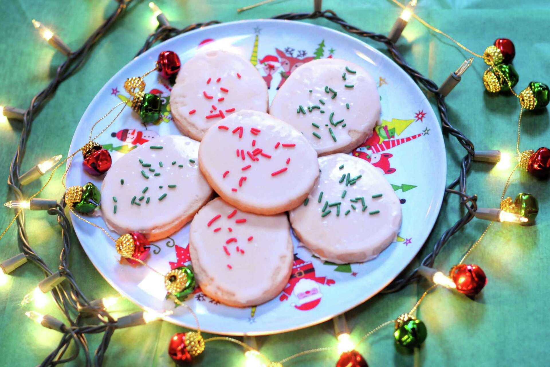Recipe: Dairy-Free Coconut Milk Coquito Cookies
