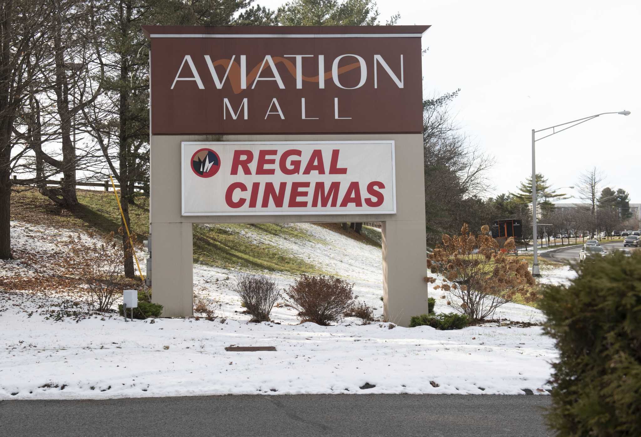 Aviation Mall in Queensbury to be sold at auction after loan default
