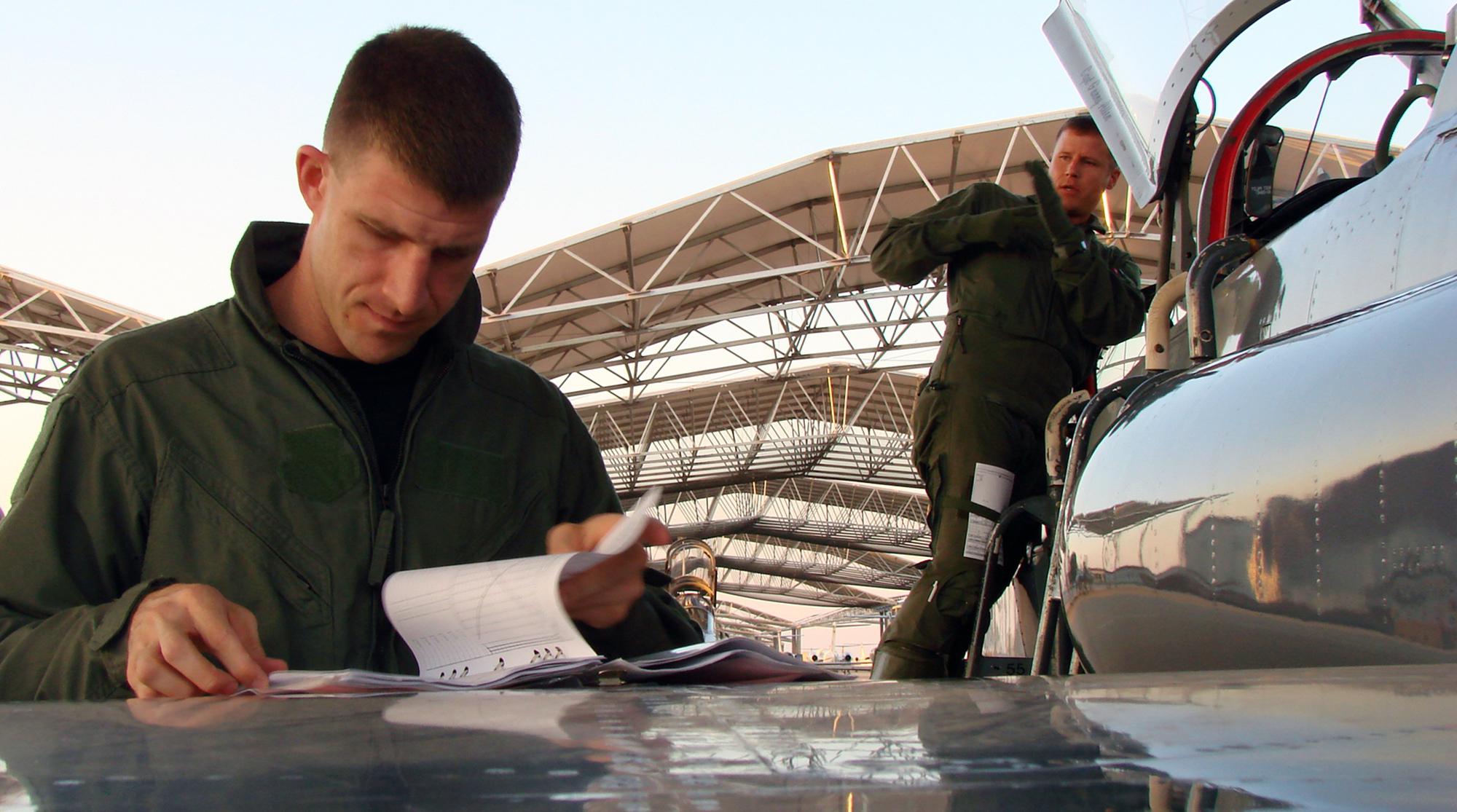 Vice commander at Air Force base was involved in fatal jet crash near ...
