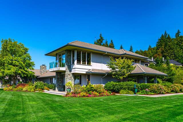 Palatial $8.8M Ralph Anderson estate in Issaquah, Washington appears ...