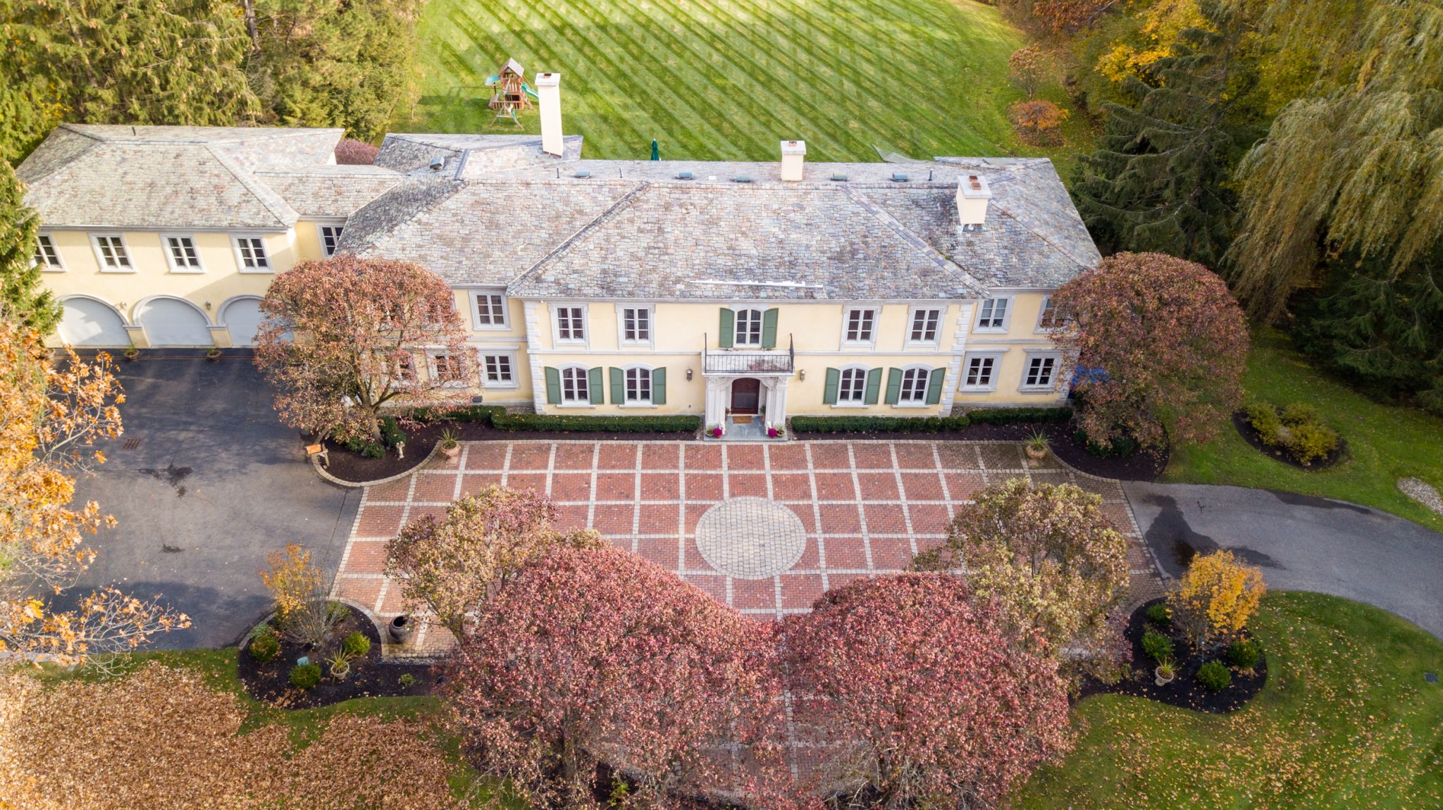 House of the Week: Mansion in Menands