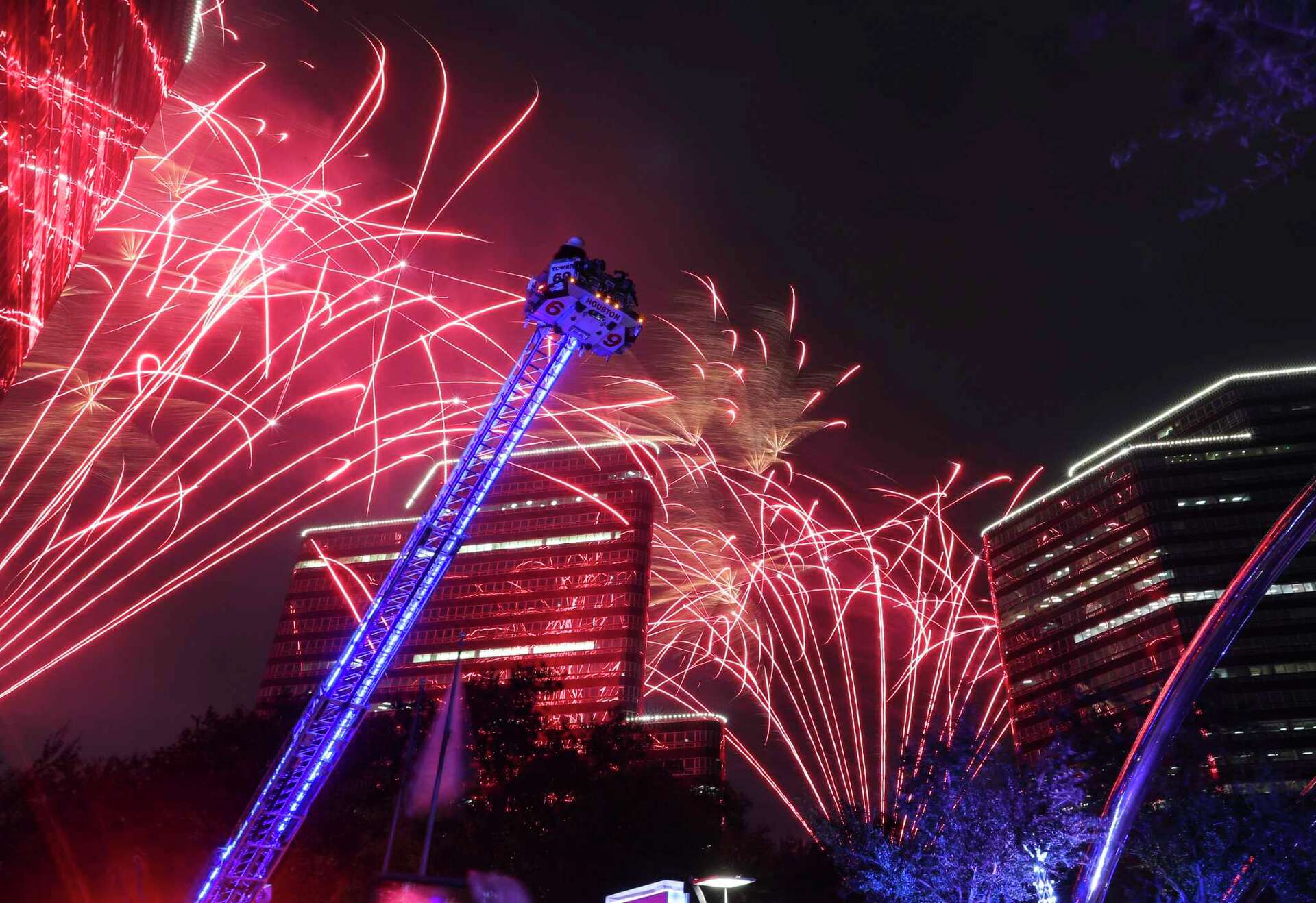 Houston tree lighting in Uptown Thursday ushers in holiday season