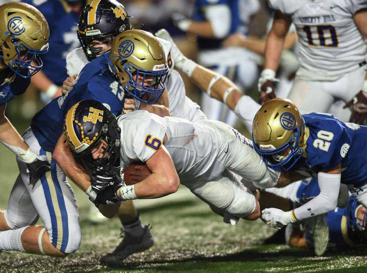 Liberty Hill outlasts Alamo Heights 43-40