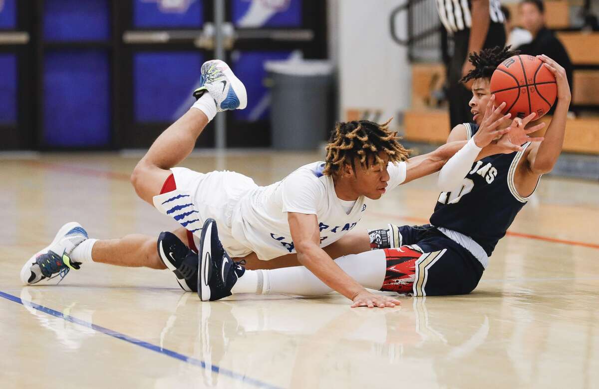 Klein Collins tops host Grand Oaks in Silver Bracket title game