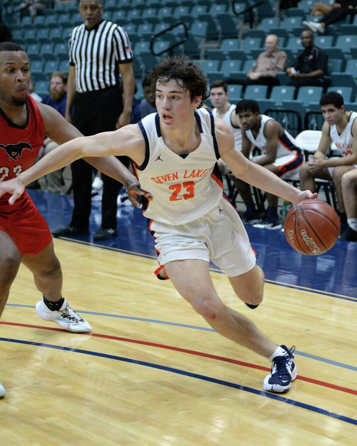 Seven Lakes basketball stands out at Katy Classic