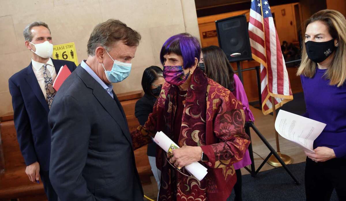 CT official: Omicron could be more contagious than delta COVID variant