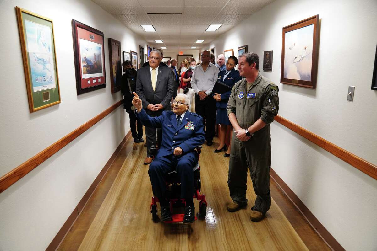 Day before turning 102, Tuskegee airman gets red carpet at Joint Base ...