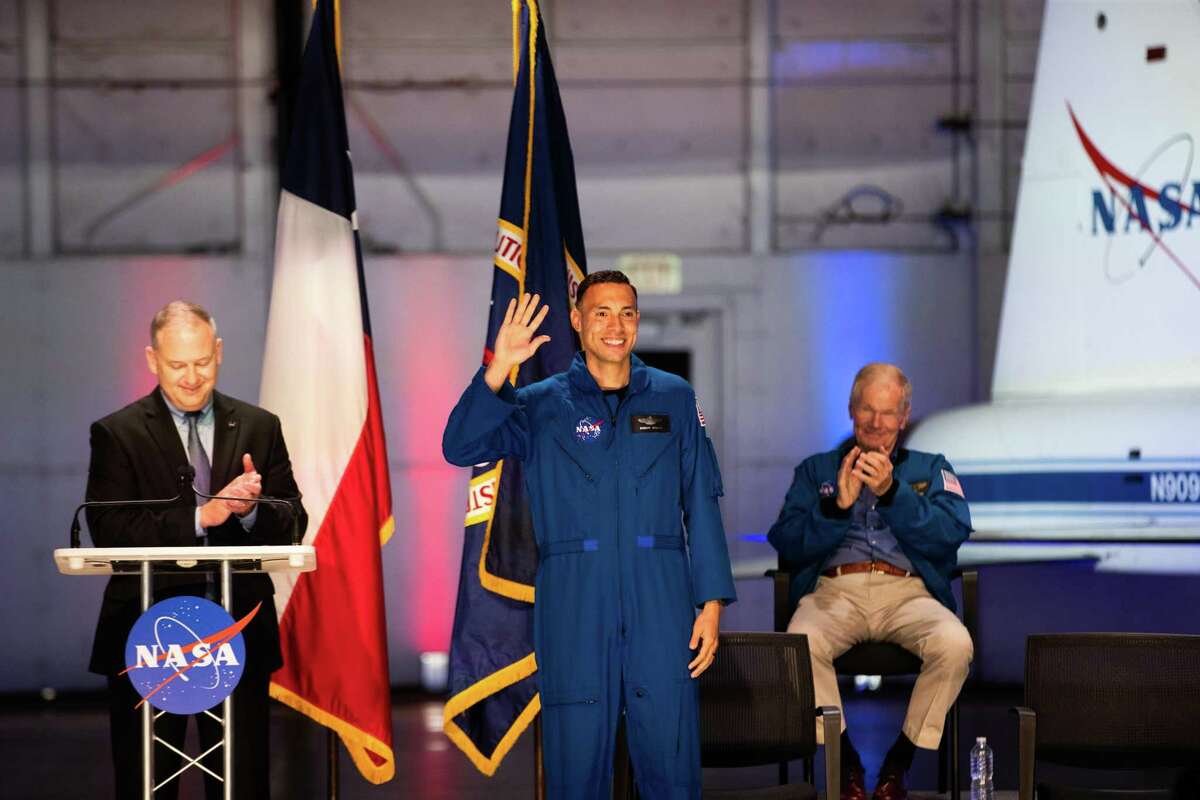 NASA announces 10 new astronaut candidates out of more than 12,000 ...