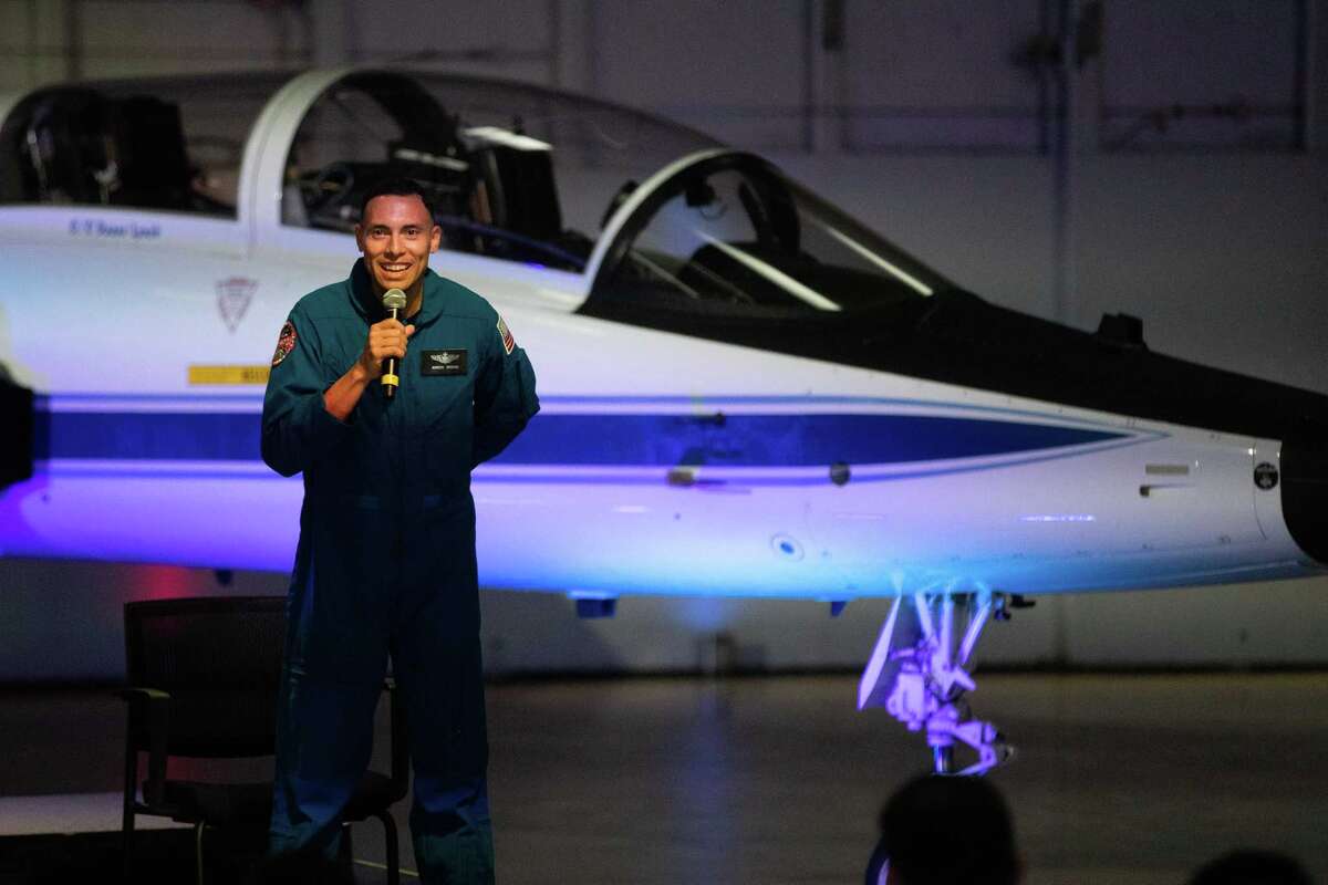 NASA announces 10 new astronaut candidates out of more than 12,000 ...