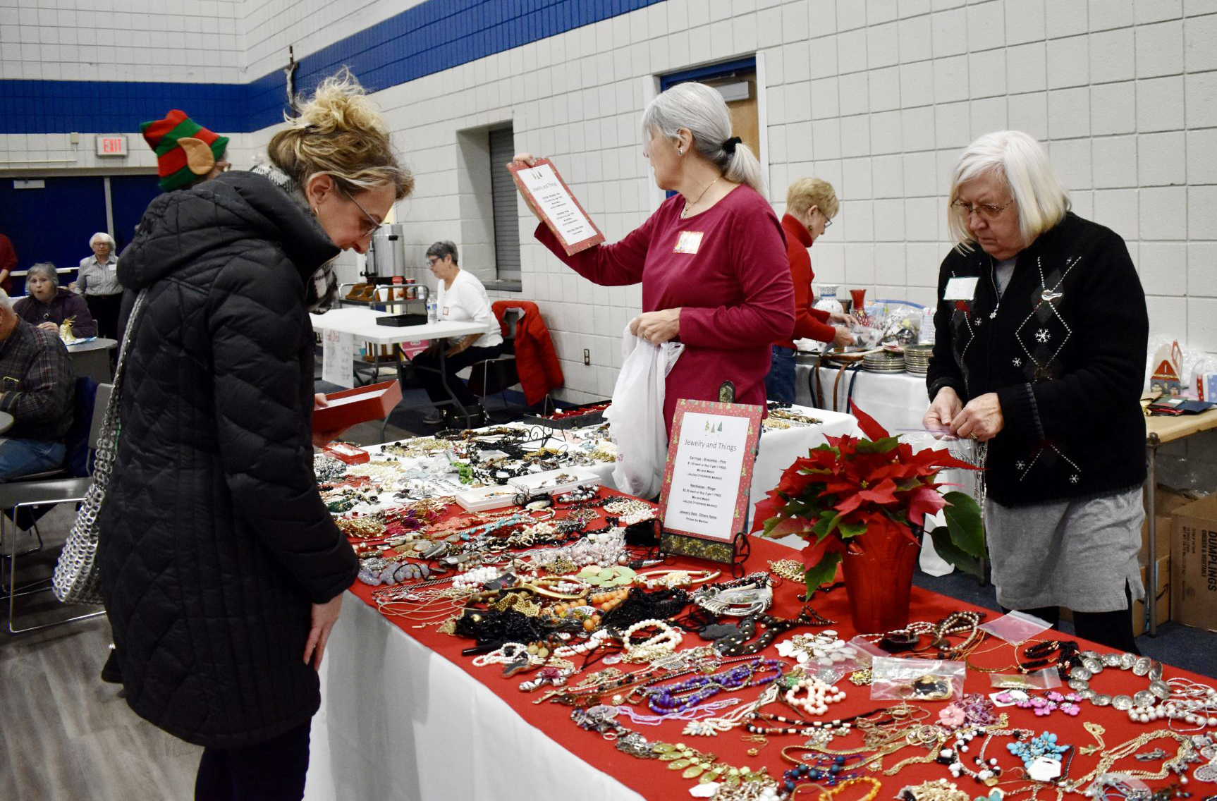 Christmas Bazaar brings out holiday shoppers