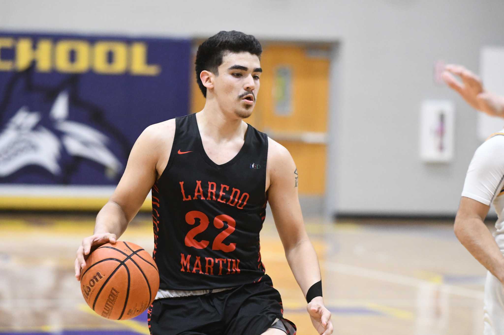 Martin drops close game to Kingsville King