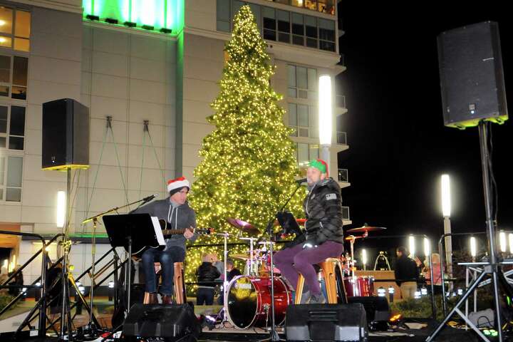 Holiday tree lightings to be held across Connecticut in 2025