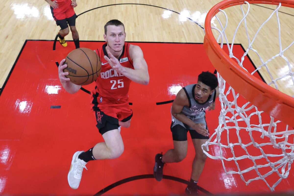 Garrison Mathews gets 'MVP' chants from Rockets fans, even with James ...