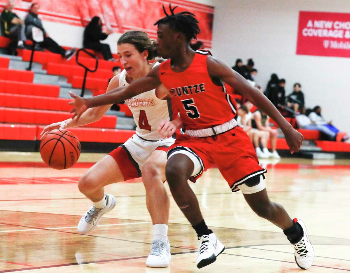 Kountze turns up pressure on Splendora in second half