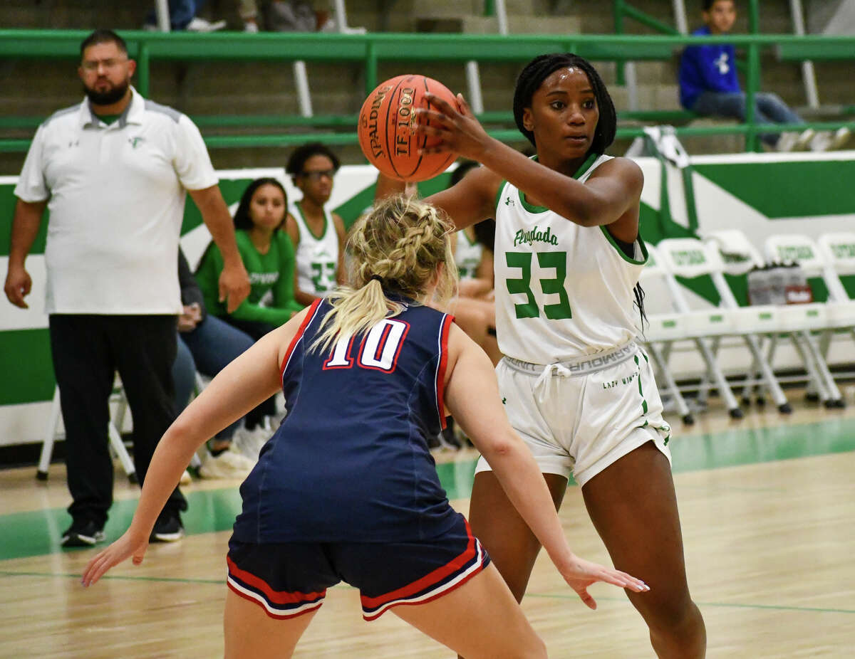 Photo Gallery: Floydada Whirlwind & Lady Wind Classic Day 2 12-10-21