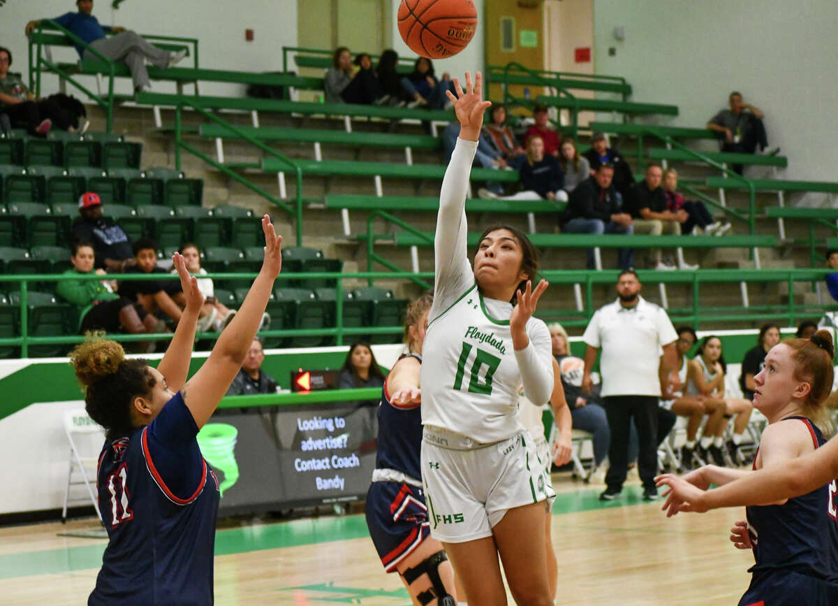 Photo Gallery: Floydada Whirlwind & Lady Wind Classic Day 2 12-10-21