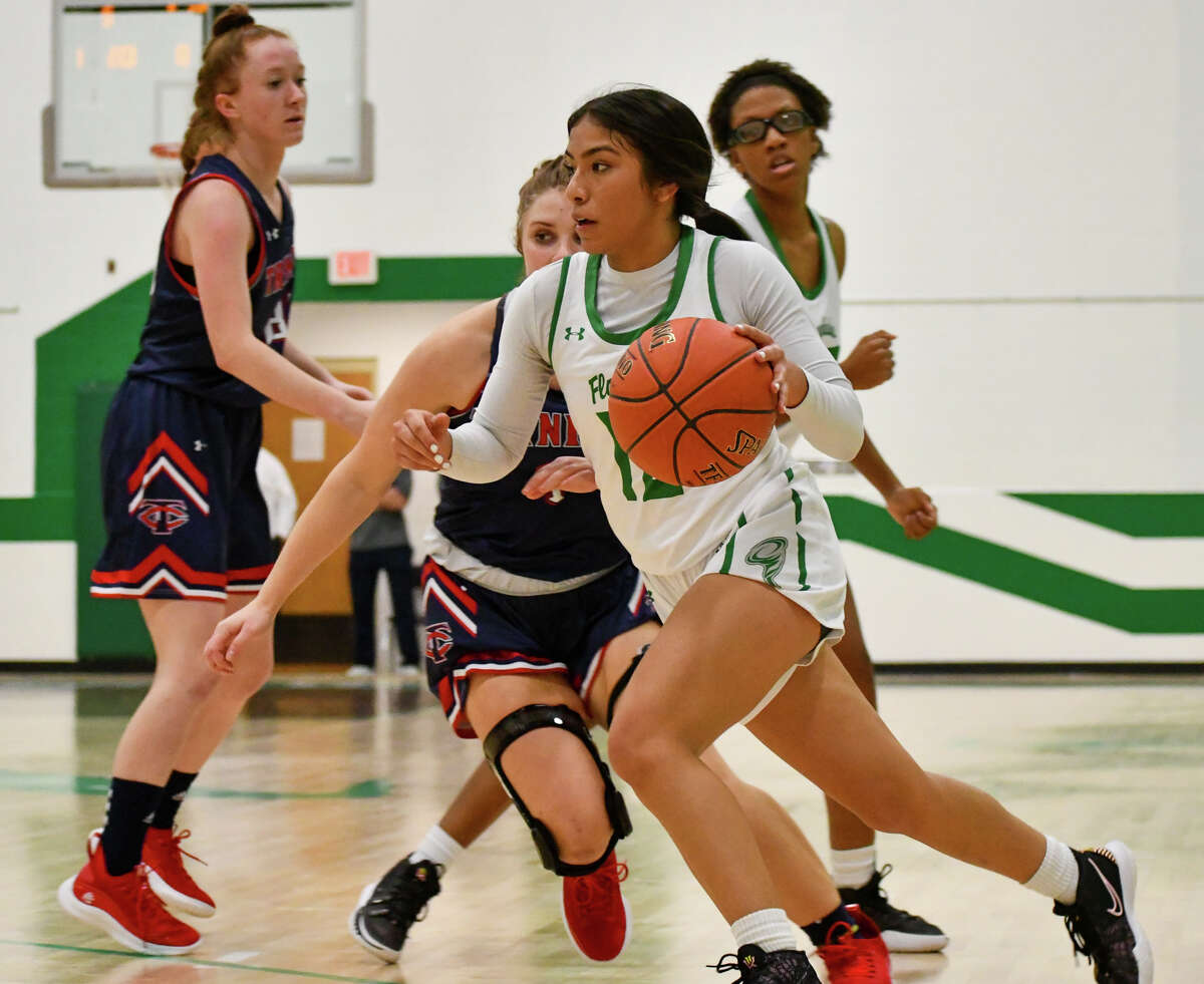 Photo Gallery: Floydada Whirlwind & Lady Wind Classic Day 2 12-10-21