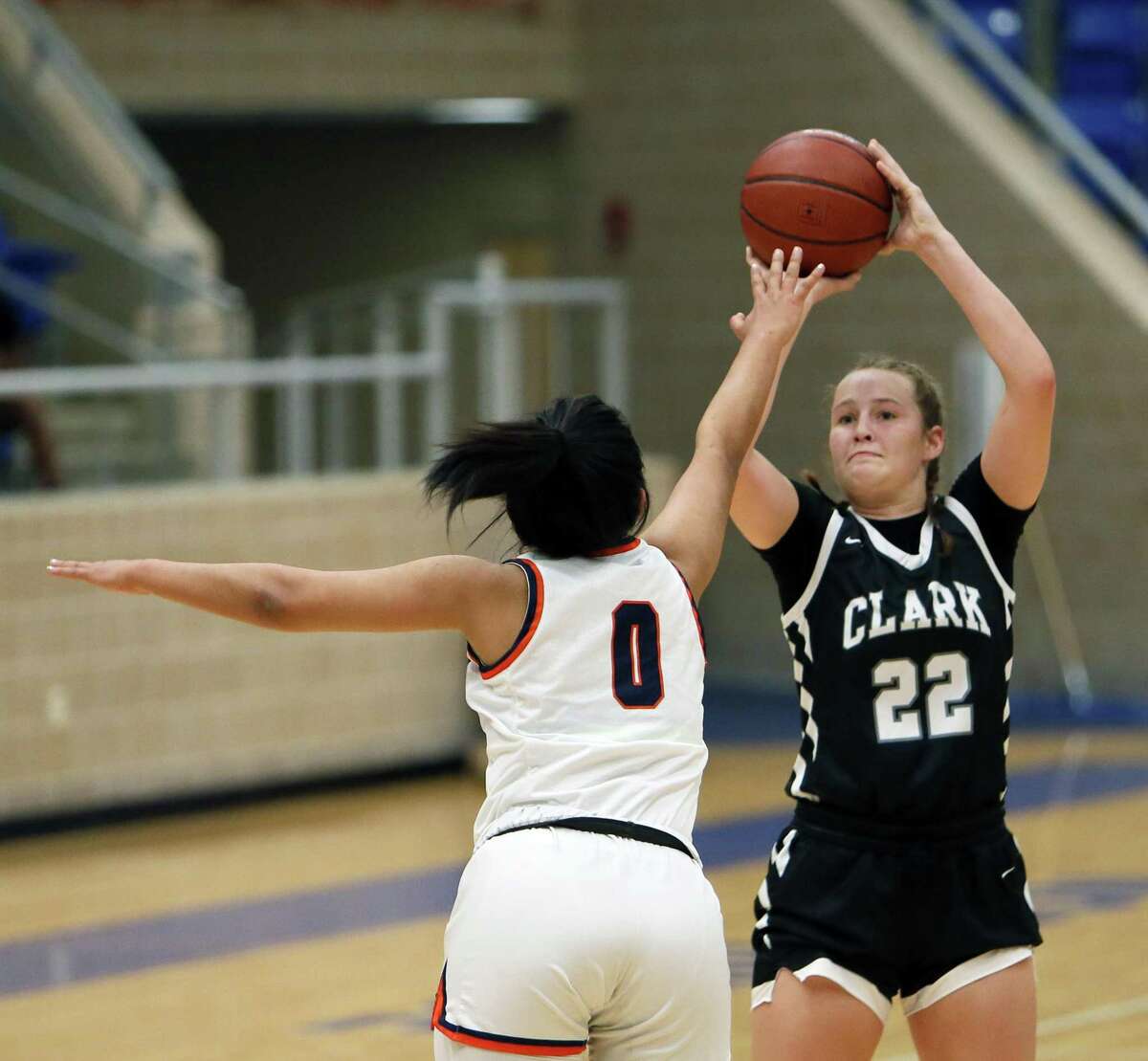 Arianna, Aaliyah Roberson lead Clark past Brandeis