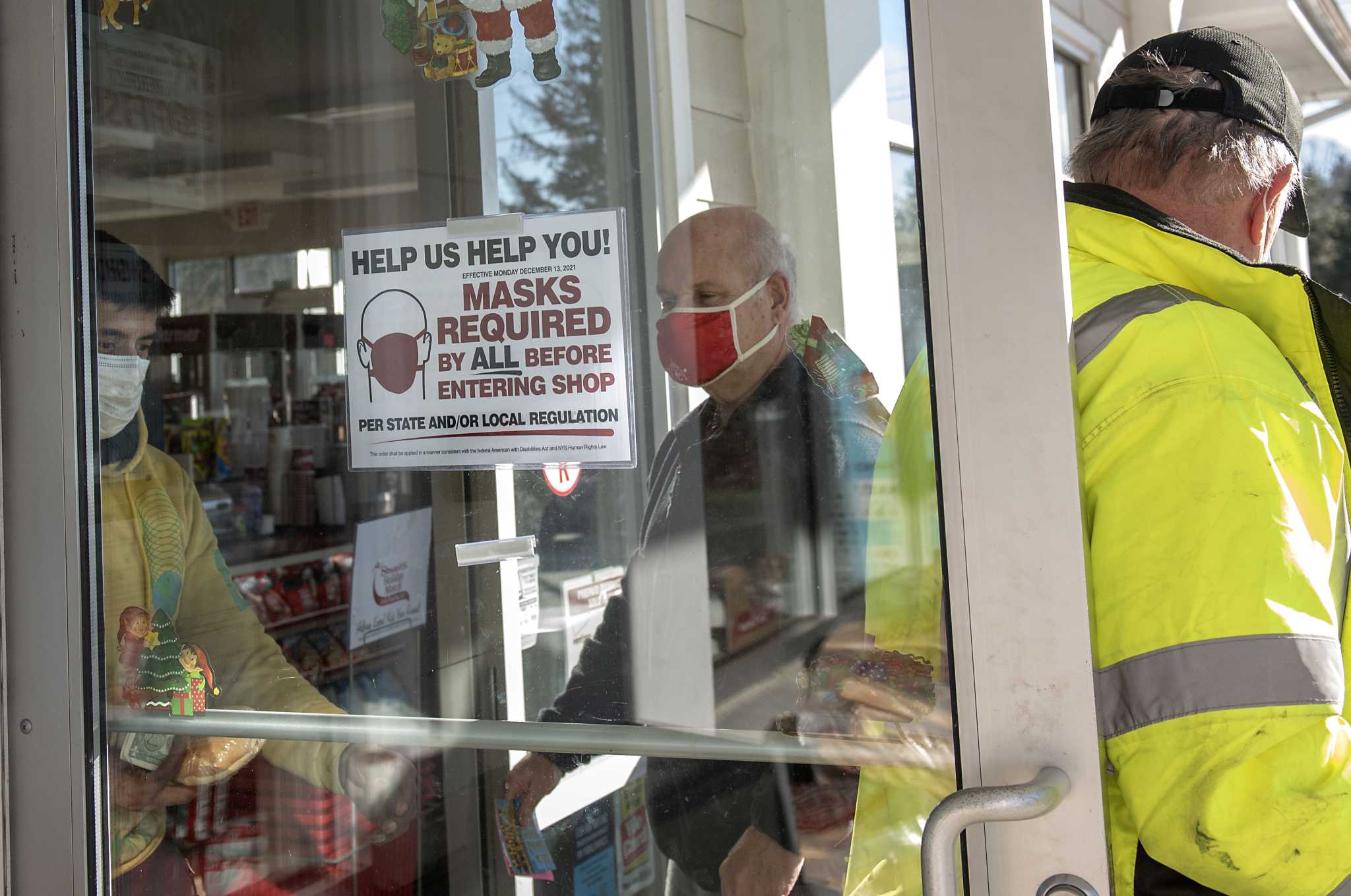 More restaurants requiring vaccine proof as new state mask rule starts