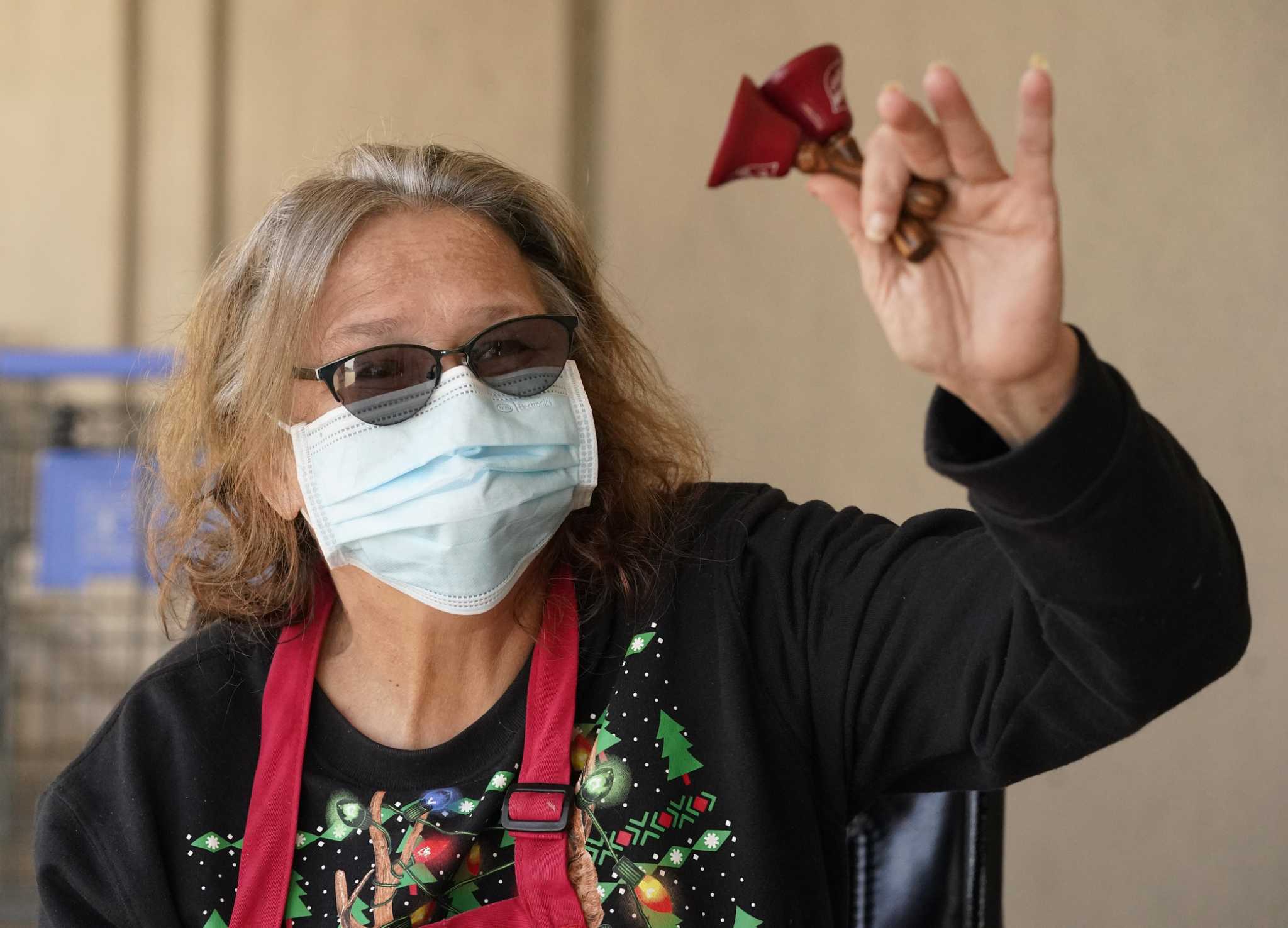 Joy of children brings longtime Salvation Army Bell Ringers back