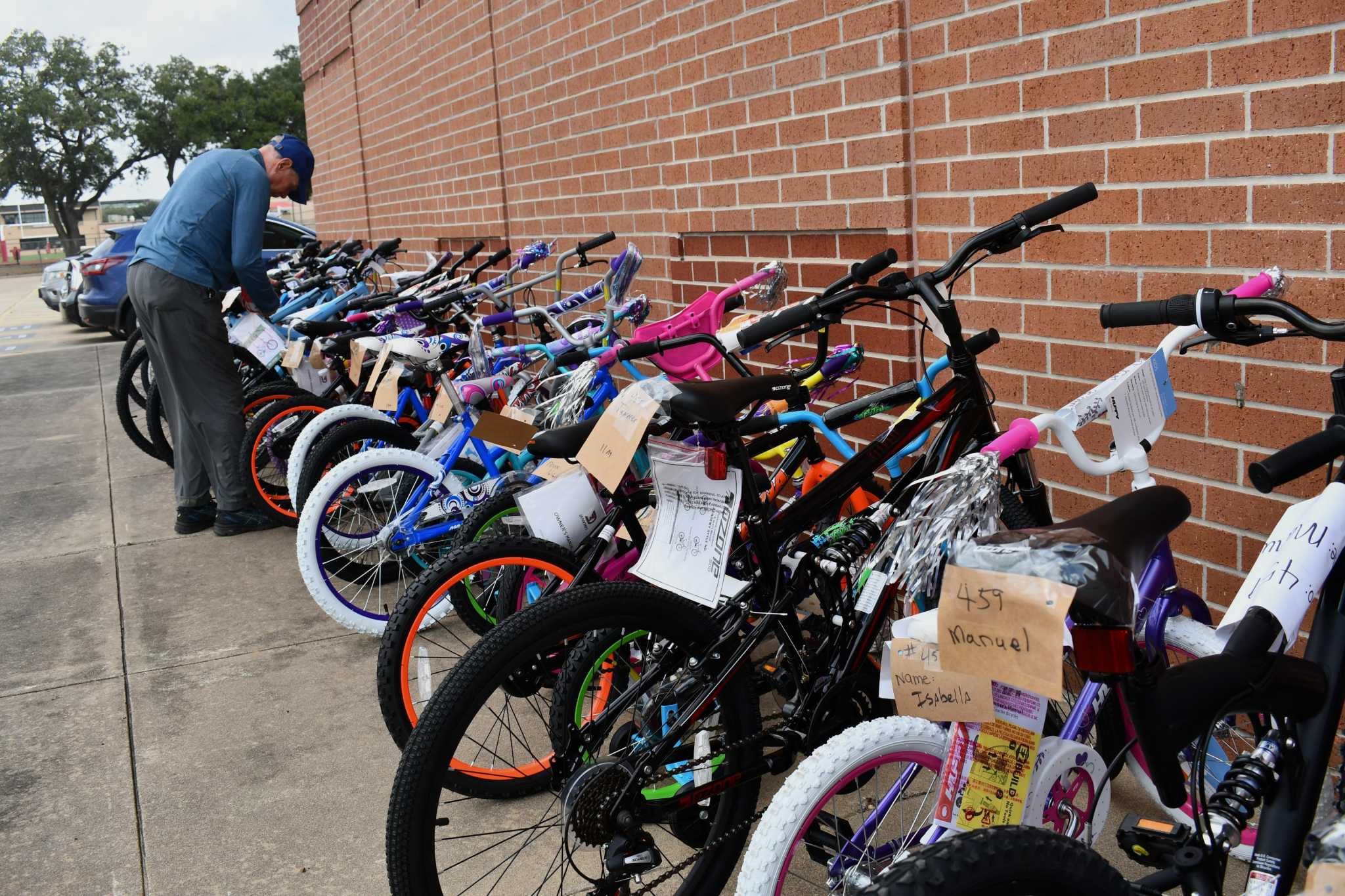 Katy charity issues plea for help after 75 kids left without gifts