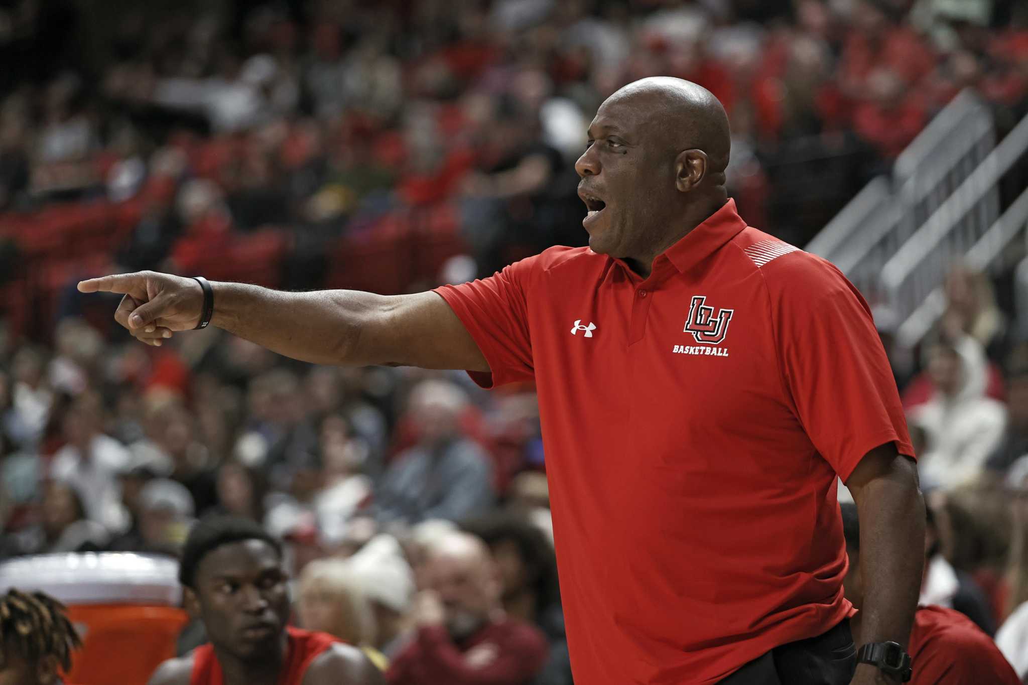 Lamar University men's basketball coach Alvin Brooks signs extension