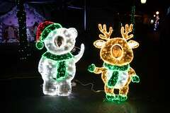 Lake Compounce Holiday Lights festival begins its final season in CT