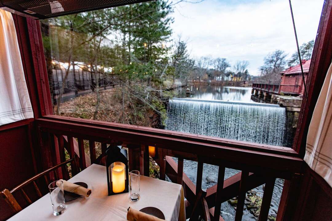 Two CT restaurants named to 'Top 100 Romantic Restaurants' list