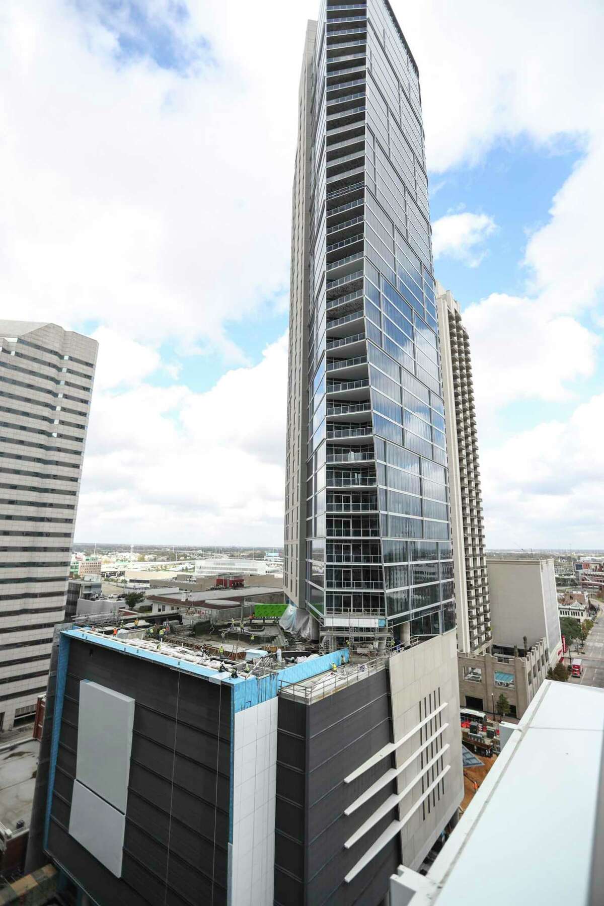 47-story Texas Tower opens, offering sweeping views of Houston — and ...