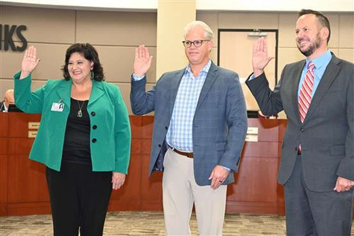 Cy-Fair school notebook: Cy-Fair ISD swears in new trustees